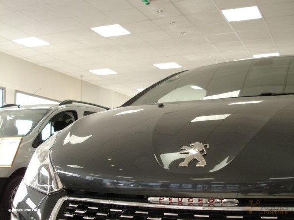 Eclairage LED d'une concession Auto - Addis Lighting