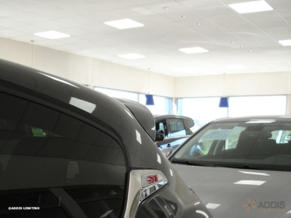 Eclairage LED d'une concession Auto - Addis Lighting